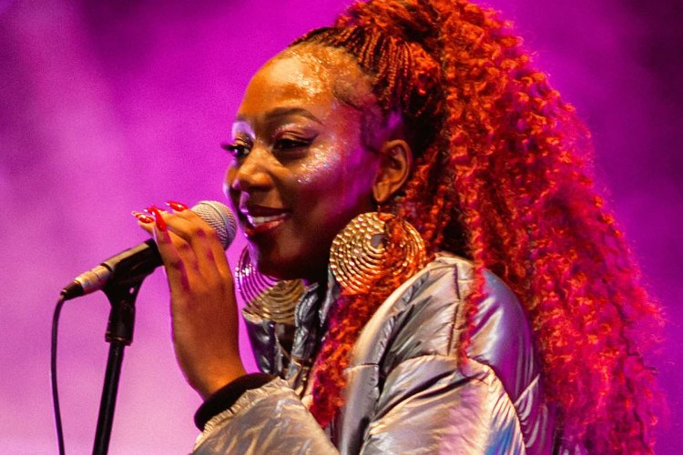 Art et culture- Musique : Sabrina, la voix féminine en puissance ...